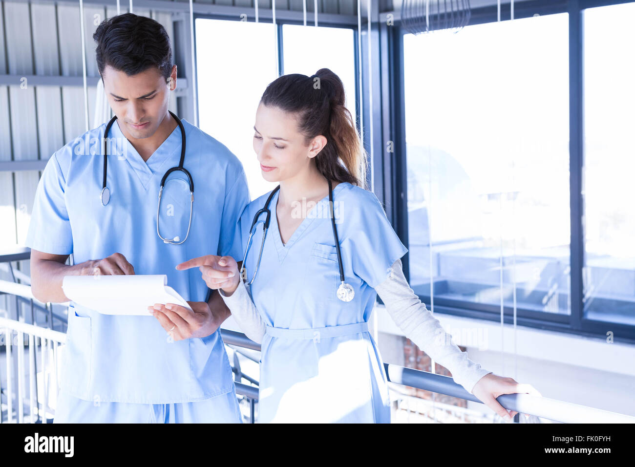 Tablet discussion team doctors hi-res stock photography and images - Alamy