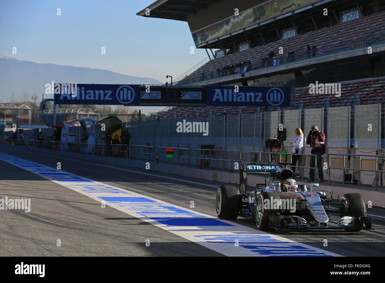 Mercedes amg f1 w07 hybrid of lewis hamilton hi-res stock photography ...