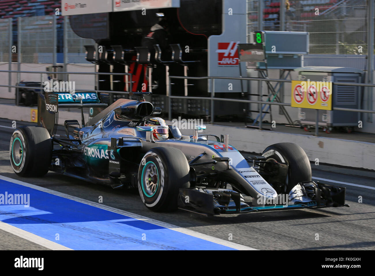 Mercedes amg f1 w07 hybrid lewis hamilton hi-res stock photography and ...