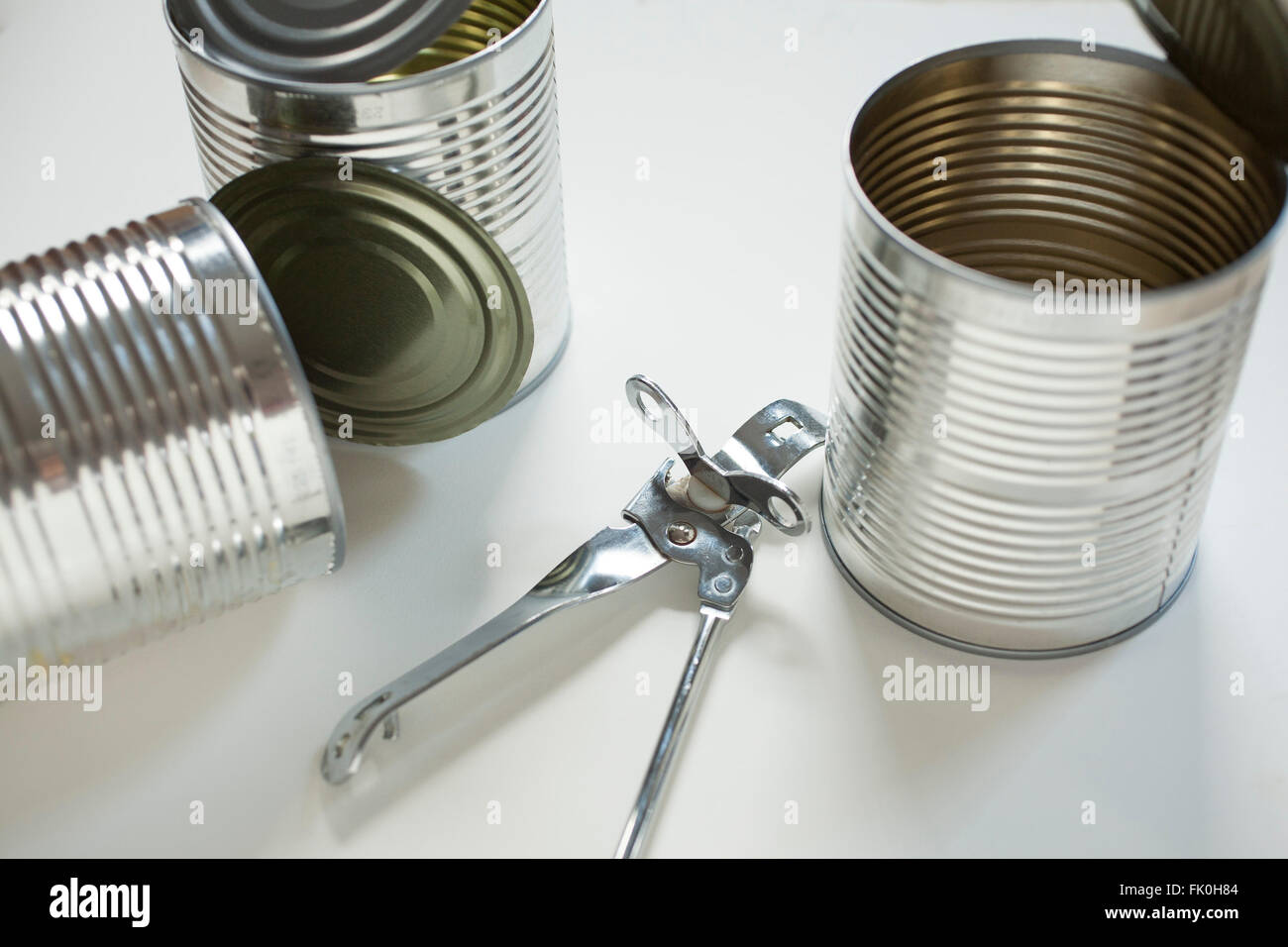 Bare and empty aluminum can on a tabletop Stock Photo - Alamy