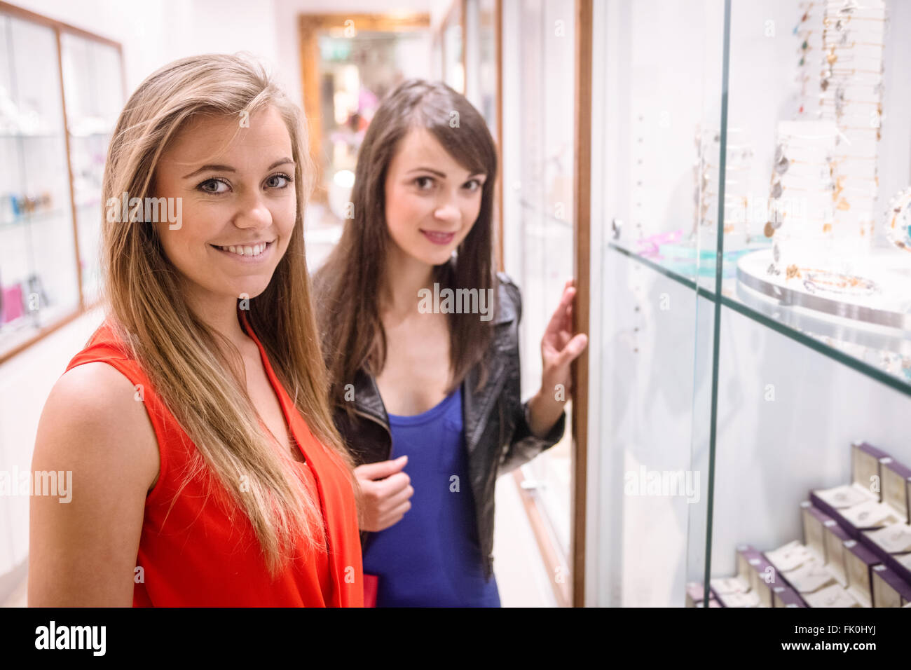 Women store hi-res stock photography and images - Alamy