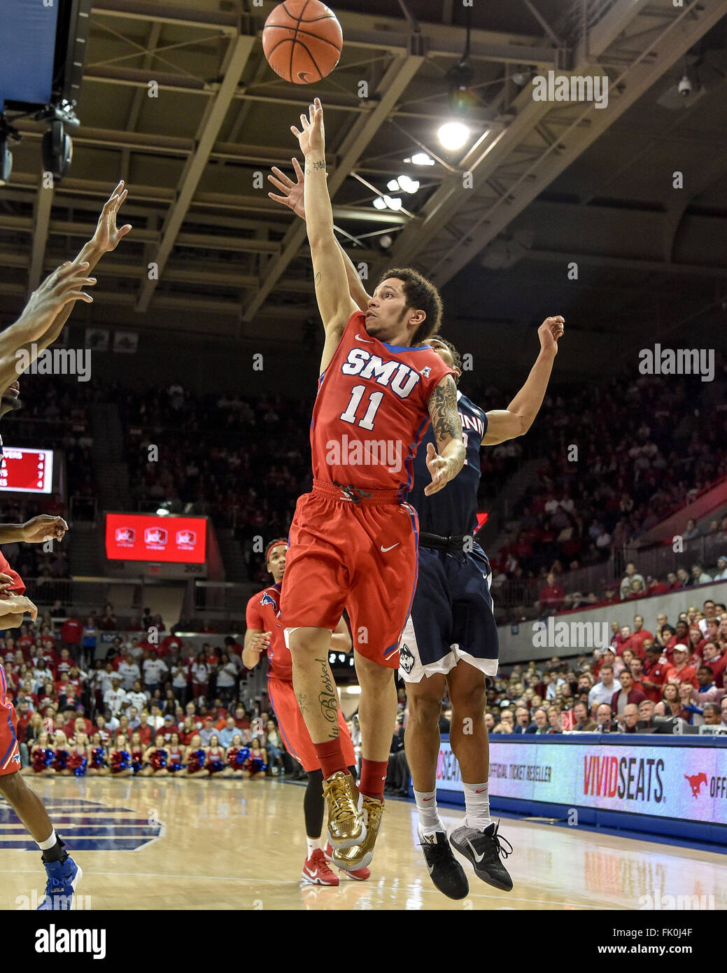 Feb. 3rd, 2016:.Southern Methodist Mustangs guard Nic Moore (11) drives ...