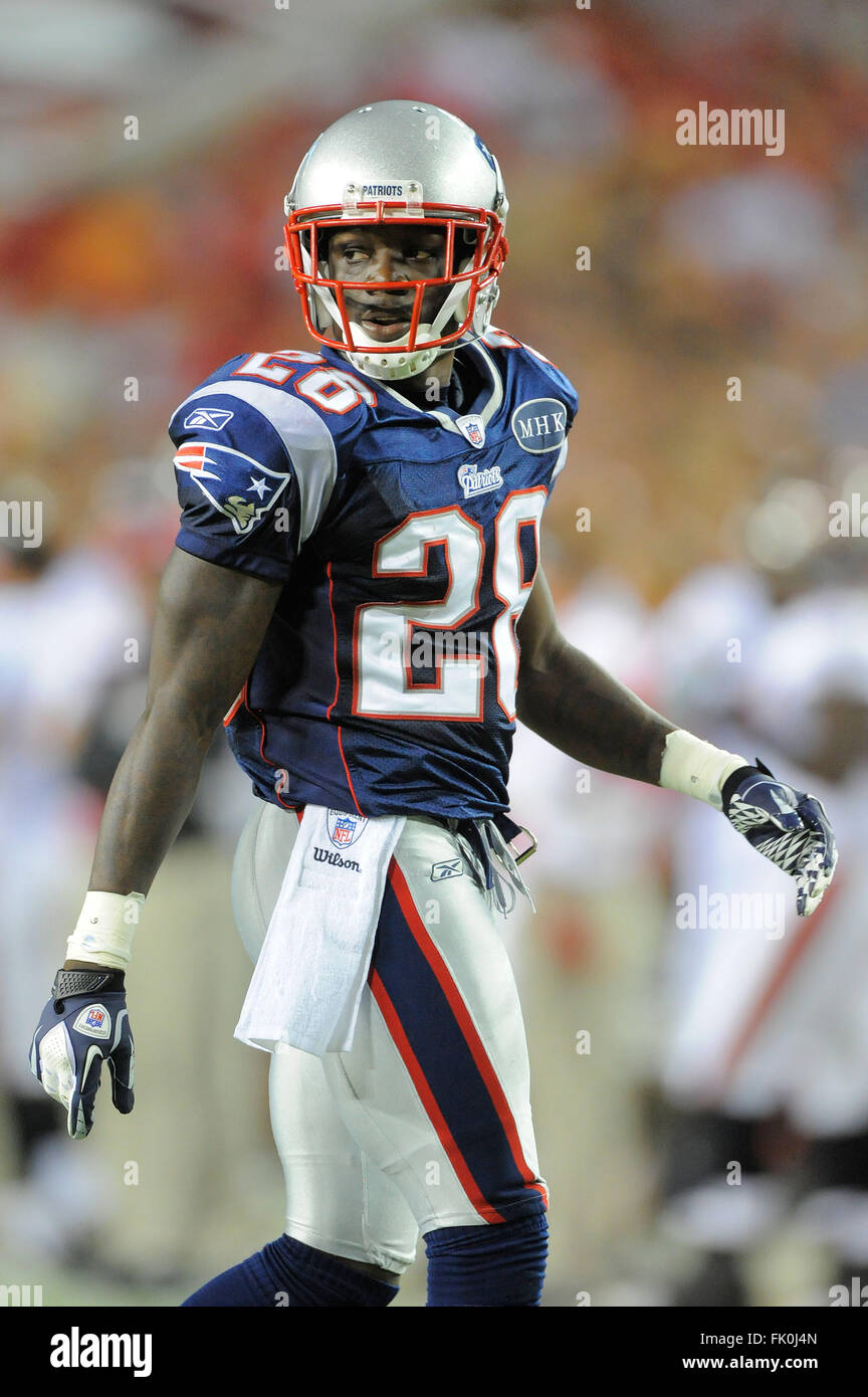 New england patriots defensive back hi-res stock photography and images ...