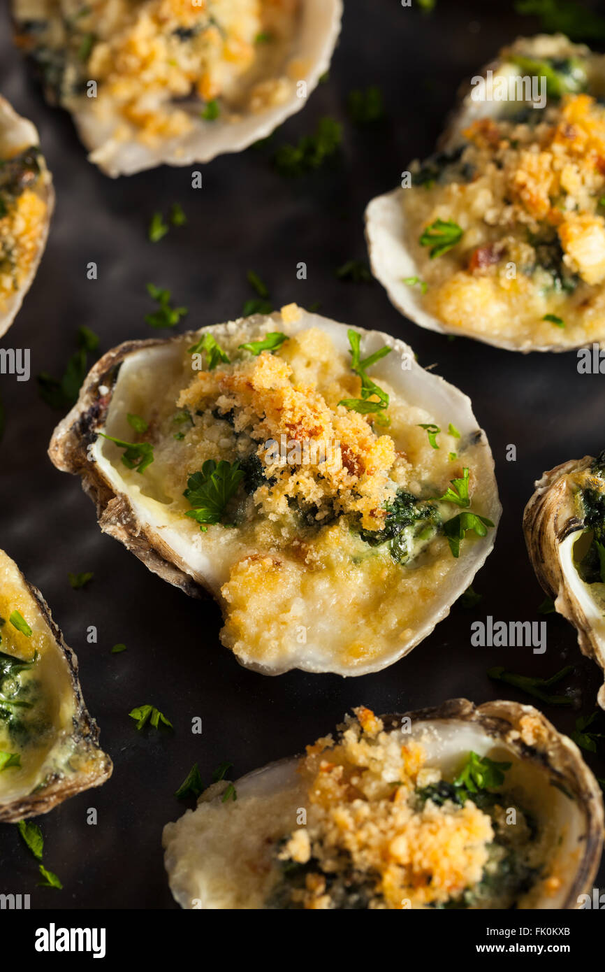 Baked mussels with spinach hi-res stock photography and images - Alamy
