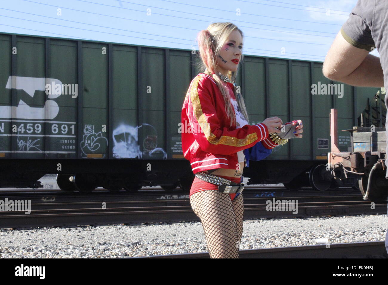 Paula Labaredas as Harley Quinn from Suicide Squad behind the scenes of ...