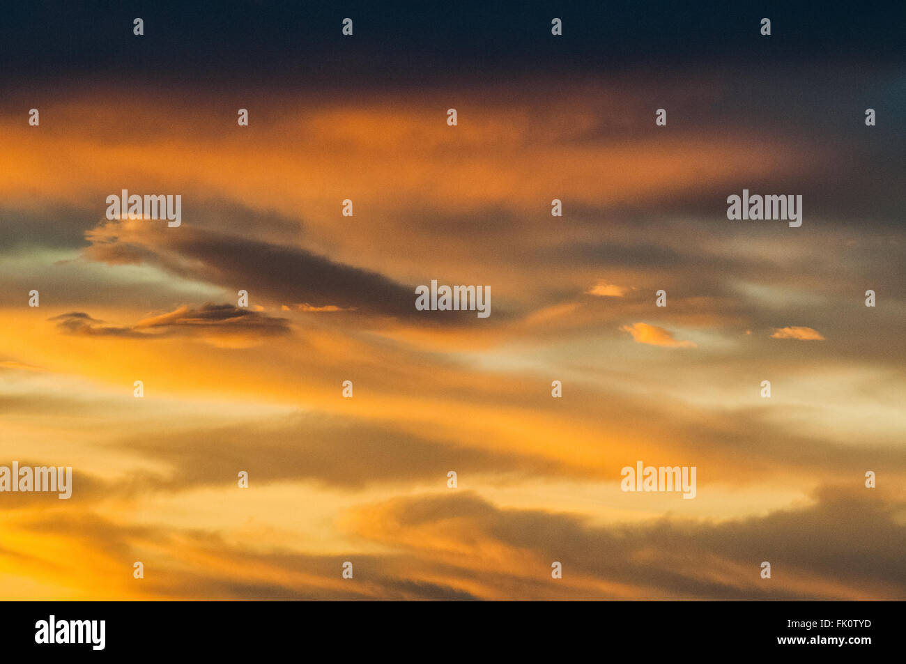 Stratus clouds hi-res stock photography and images - Alamy