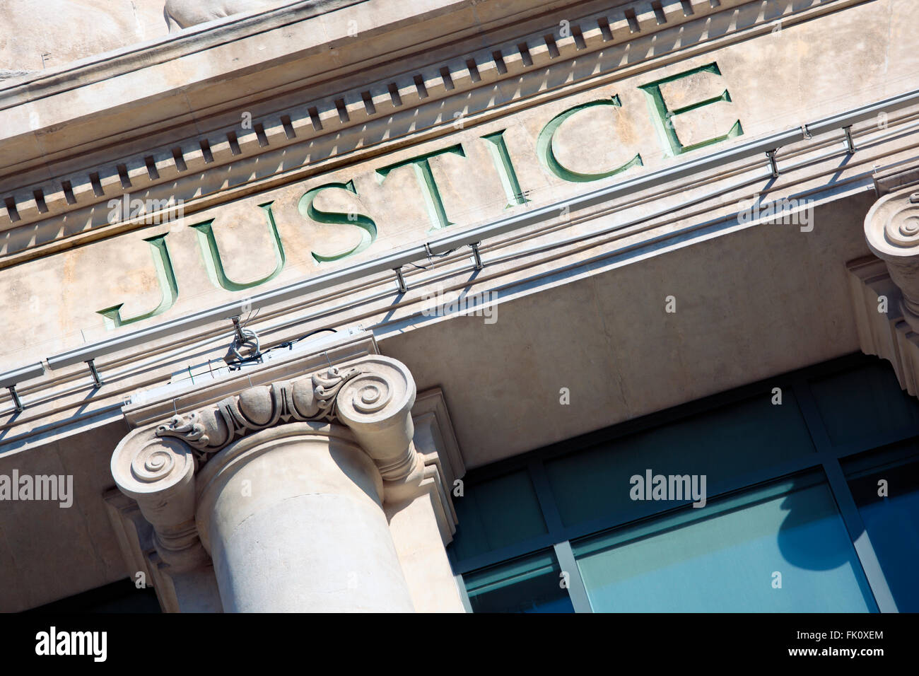 Photo of courtroom hi-res stock photography and images - Alamy