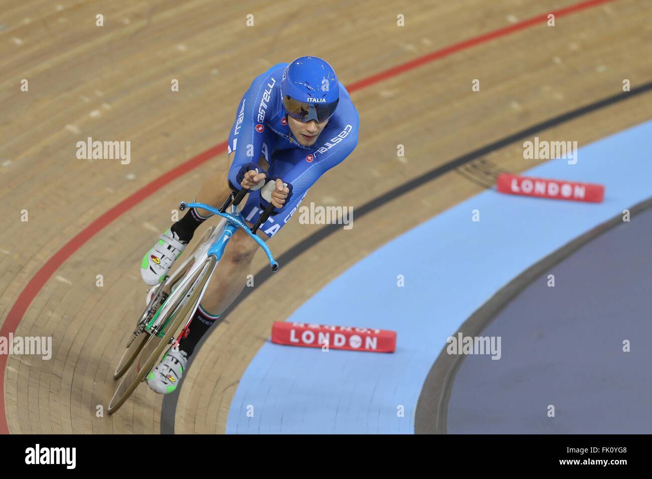 Lee valley Velo Centre, London, UK. 4th March, 2016. UCI Track Cycling ...