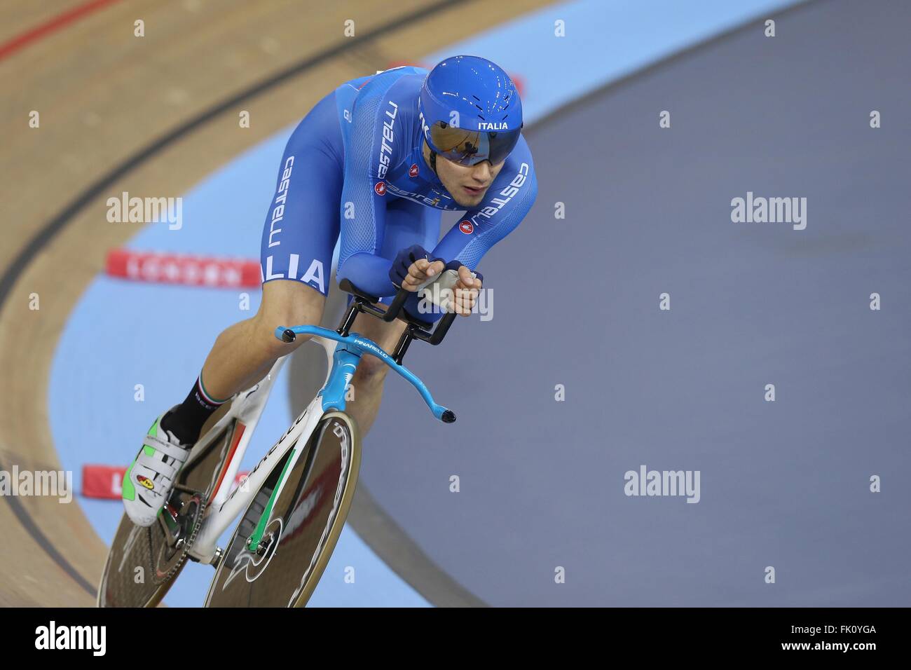 Lee valley Velo Centre, London, UK. 4th March, 2016. UCI Track Cycling ...