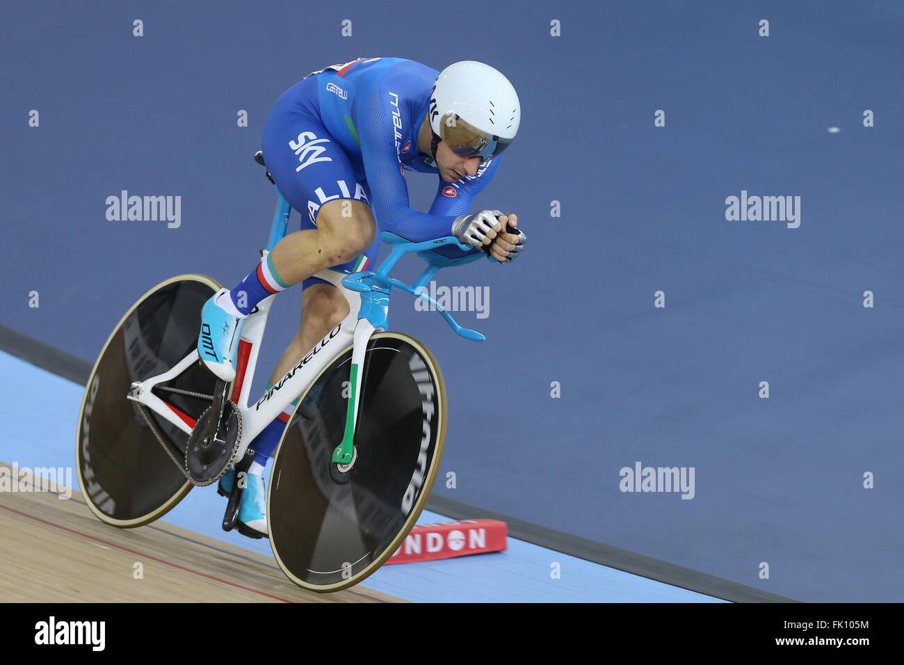 Lee valley Velo Centre, London, UK. 4th March, 2016. UCI Track Cycling ...