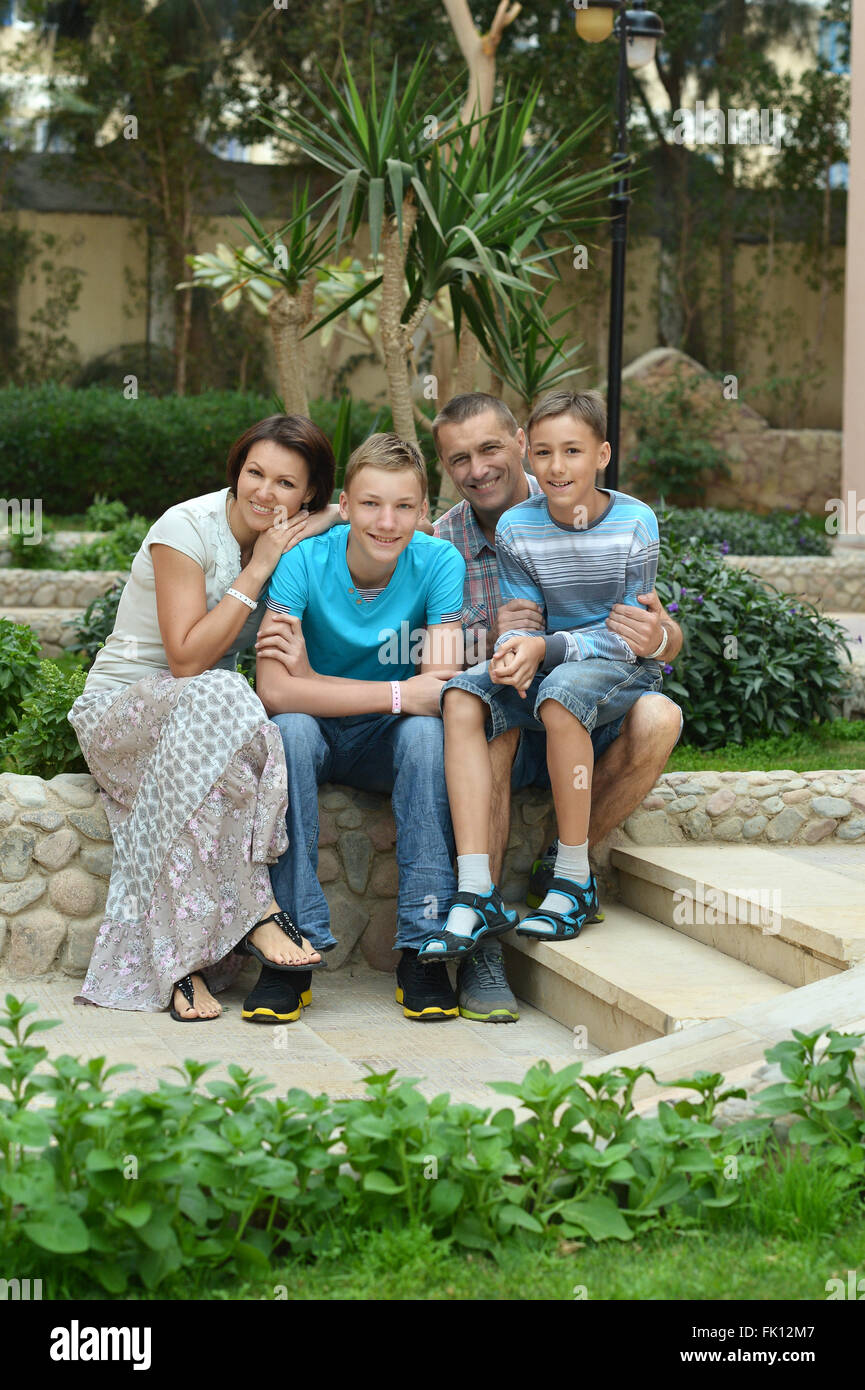 family in tropical ressort Stock Photo - Alamy