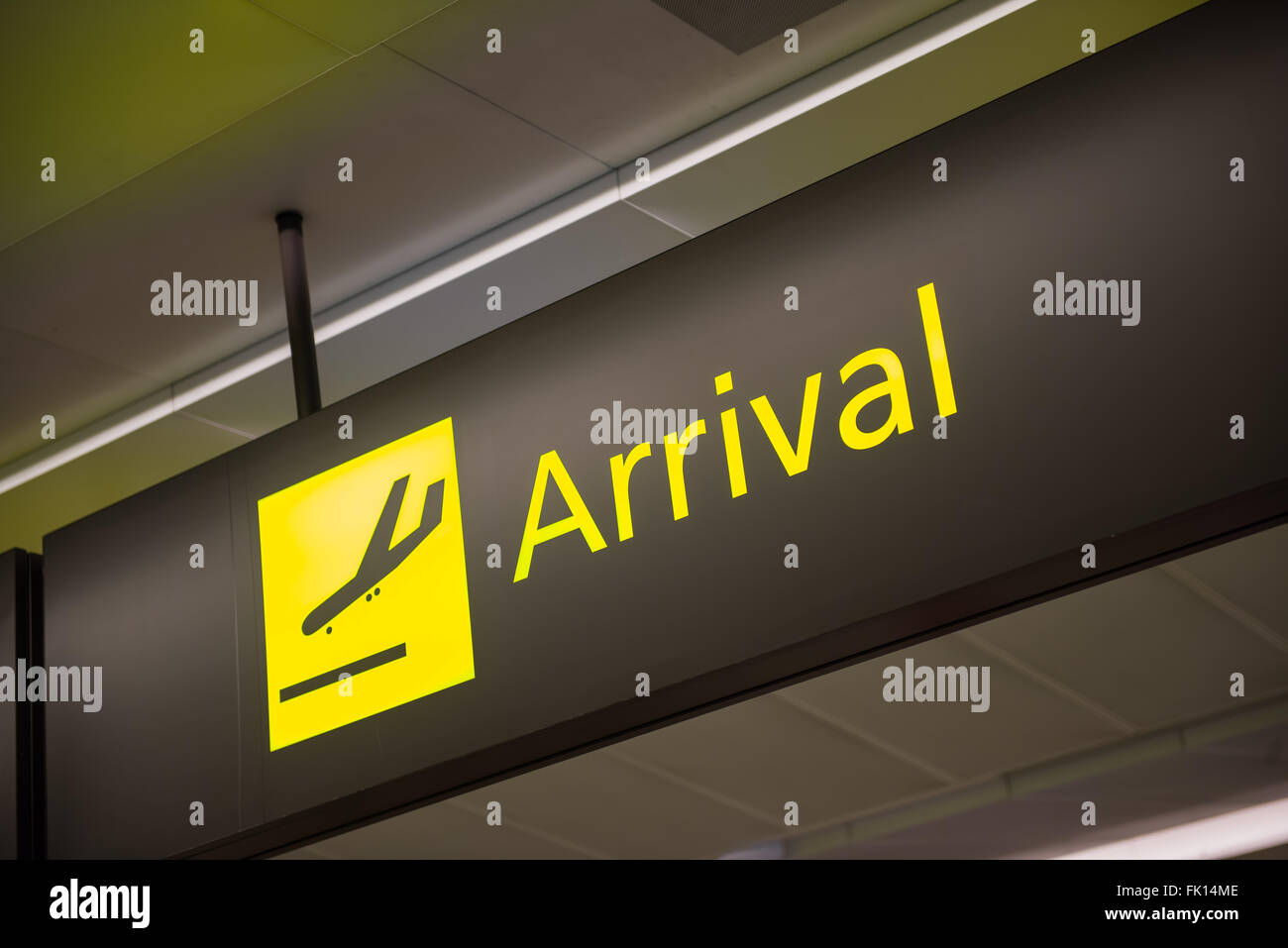 Sign to denote flight and passenger arrivals at airport Stock Photo - Alamy