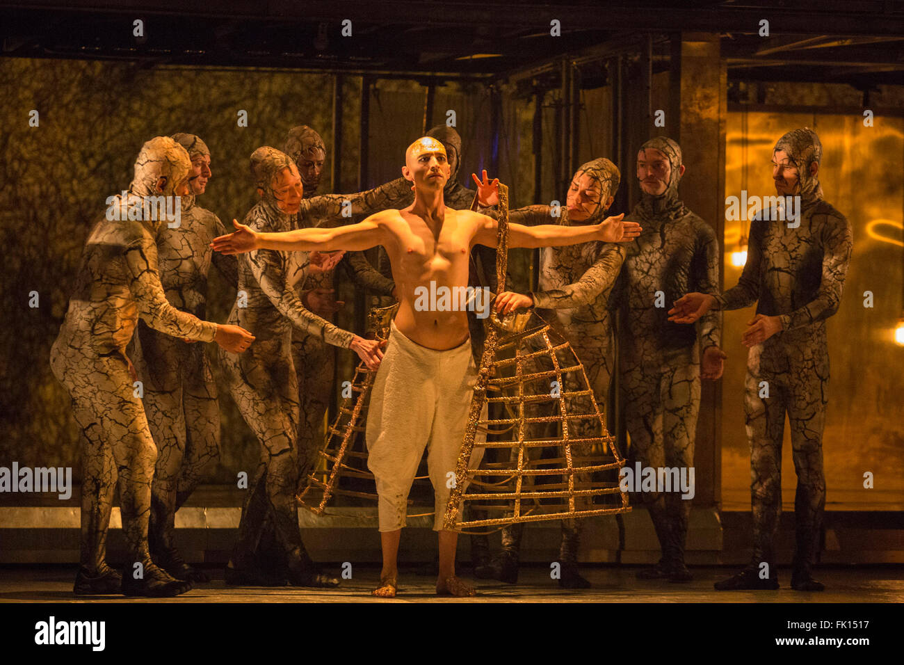 Anthony roth costanzo hi-res stock photography and images - Alamy