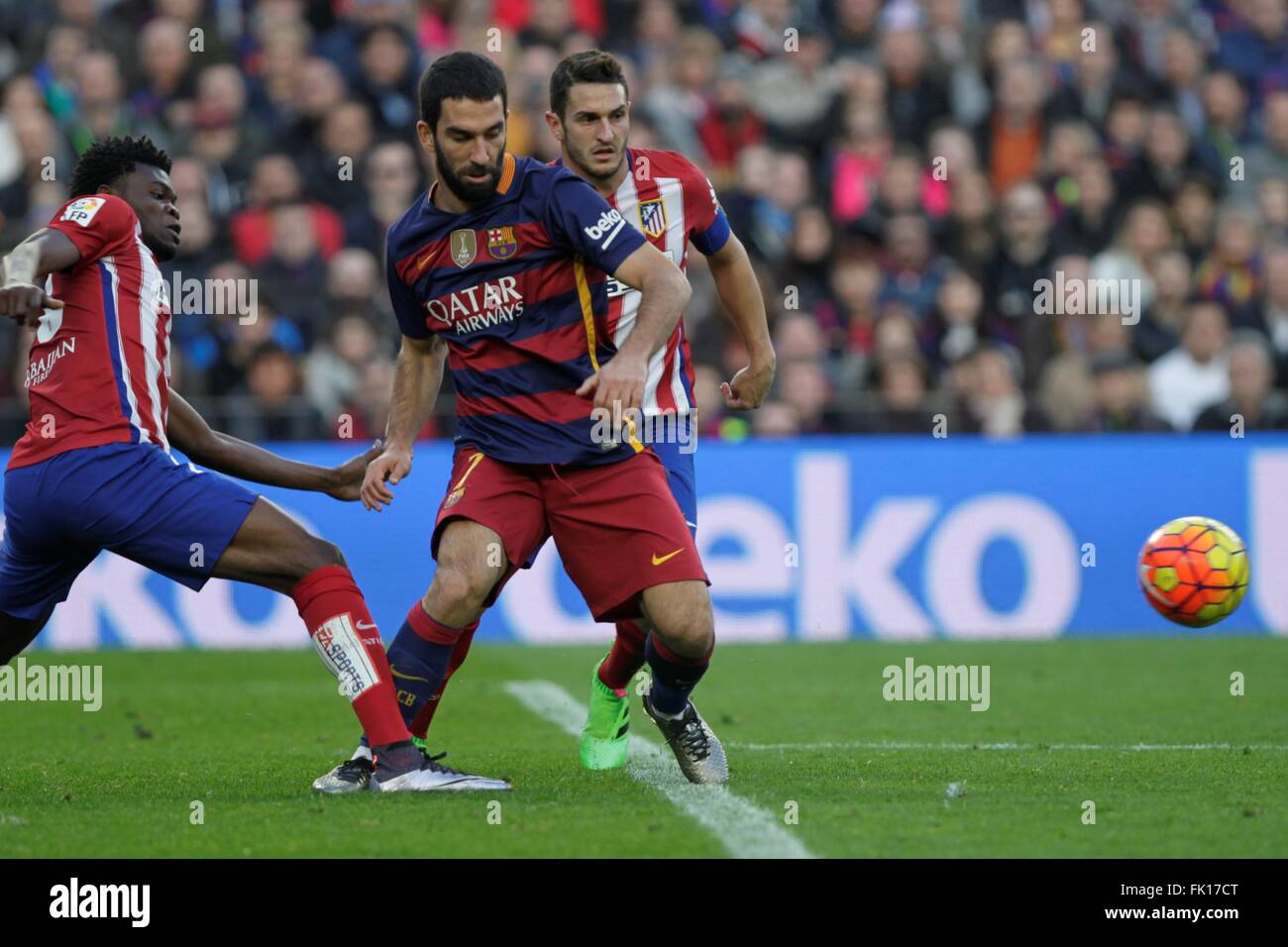Arda Turan in action during the La Liga match FC Barcelona - Atlético ...