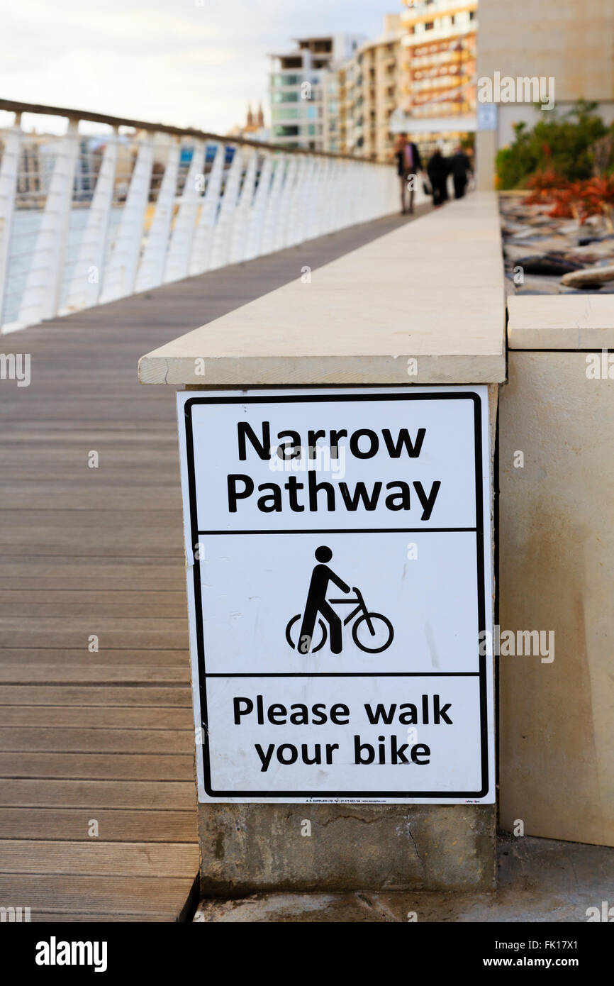 Pathway sign hi-res stock photography and images - Alamy