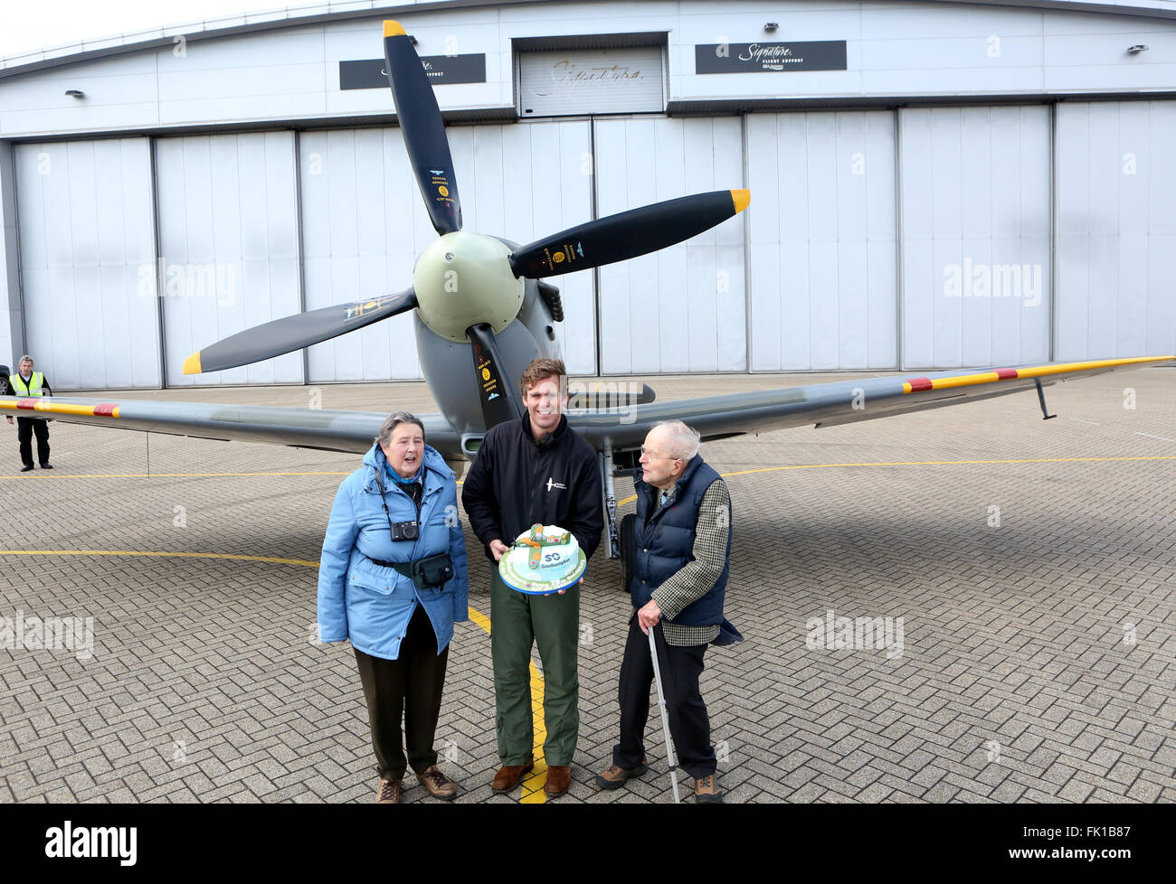 Supermarine spitfire factory hi-res stock photography and images - Alamy