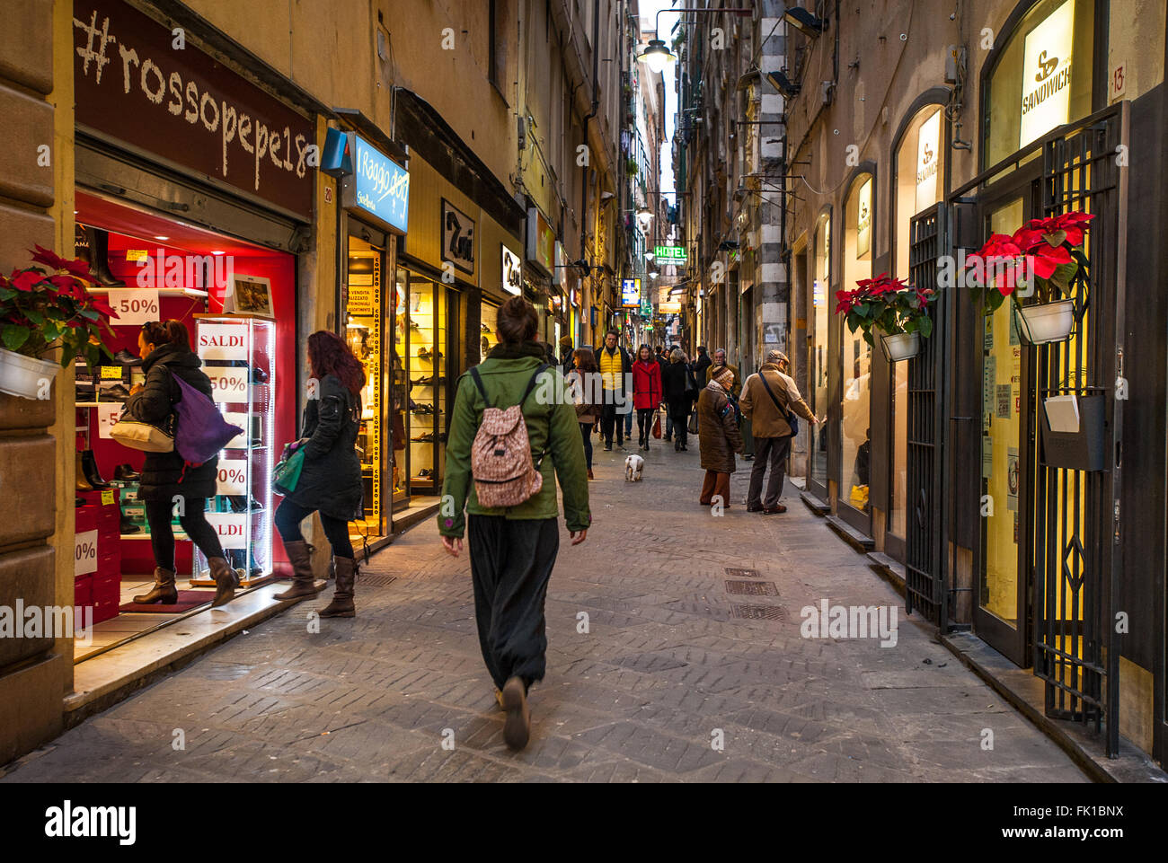 Genova vicoli hi-res stock photography and images - Alamy