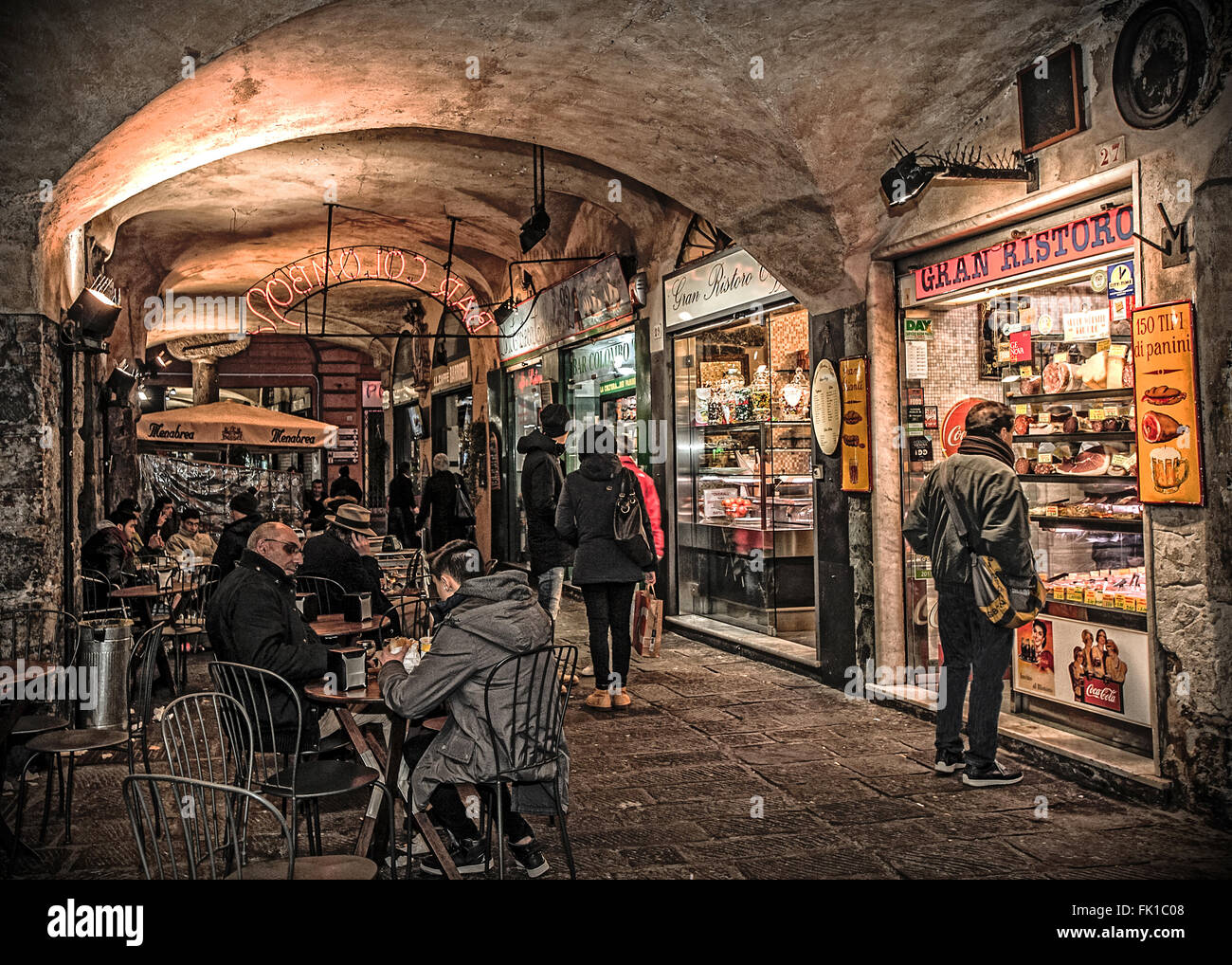 Sottoripa hi-res stock photography and images - Alamy