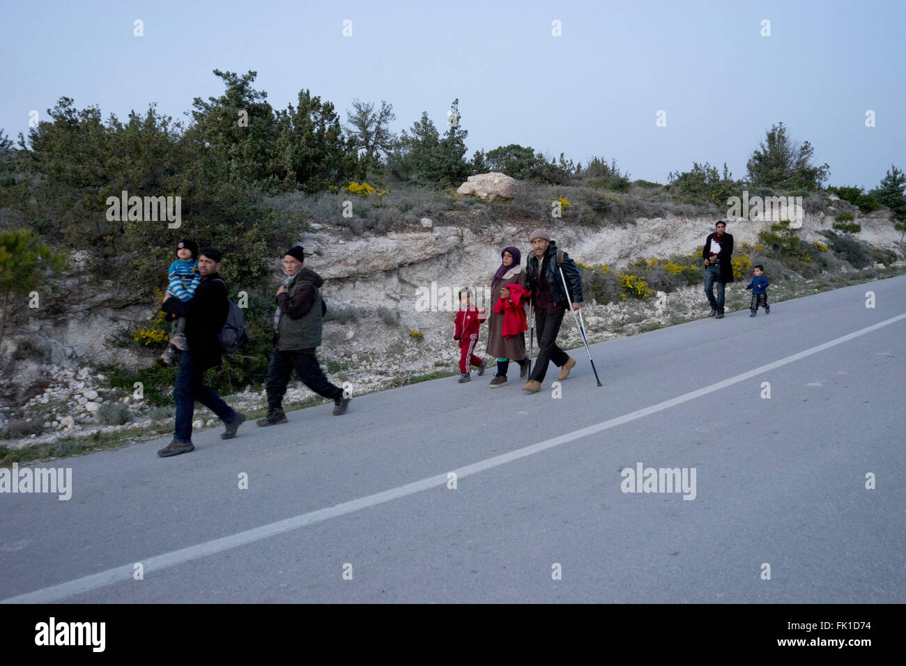 Refugees from Afghanistan on the way to be met by smugglers to take ...