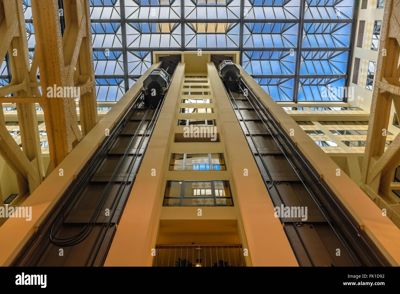 Glass elevator hi-res stock photography and images - Alamy