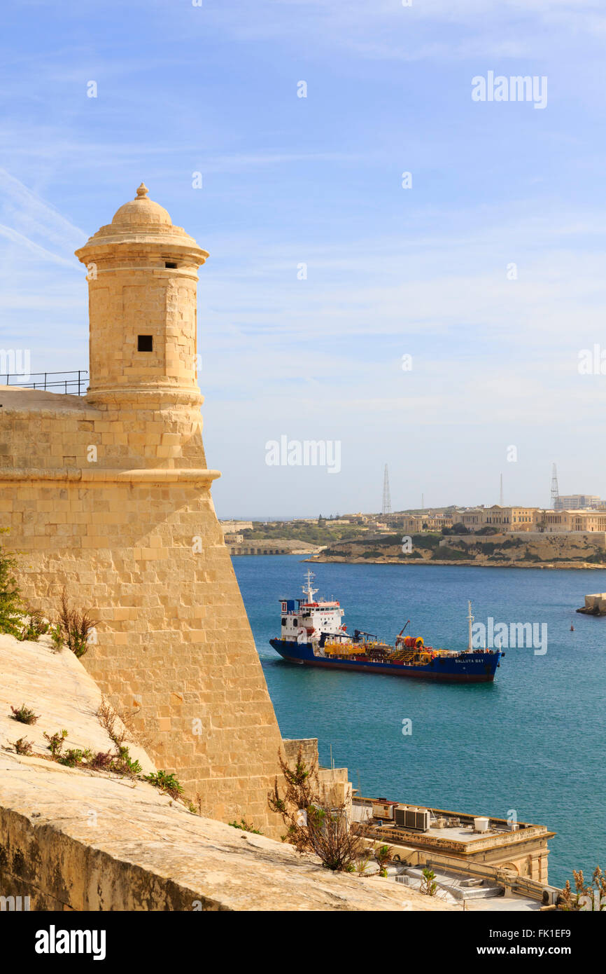 Maltese grand harbour hi-res stock photography and images - Alamy