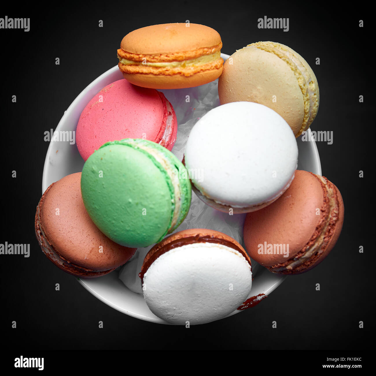 A plate of muli-coloured macaroons Stock Photo - Alamy