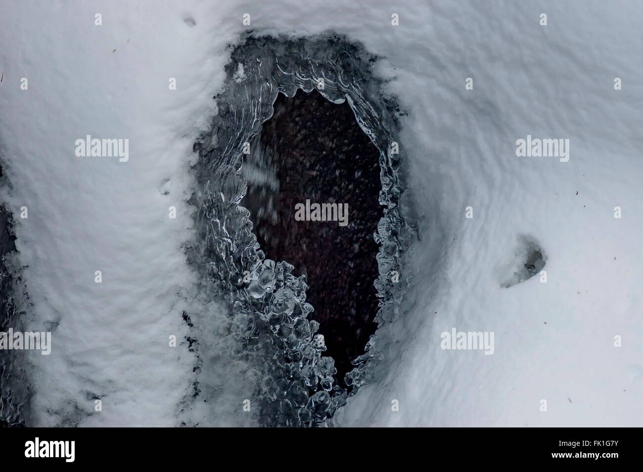 Fluent shape hi-res stock photography and images - Alamy
