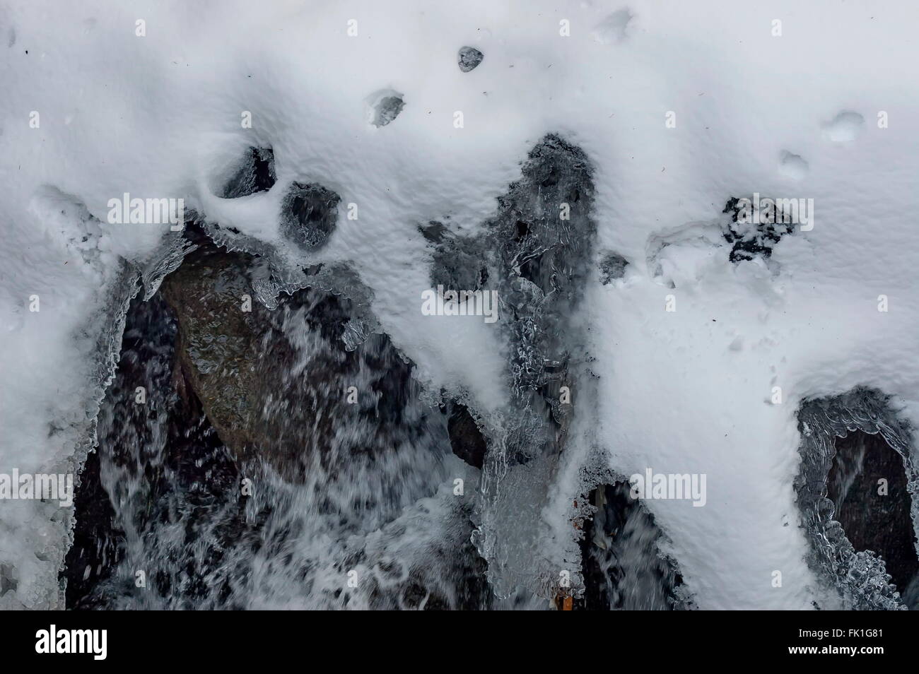 Fluent shape hi-res stock photography and images - Alamy