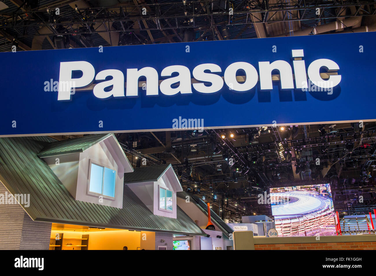 Panasonic led tv hi-res stock photography and images - Alamy