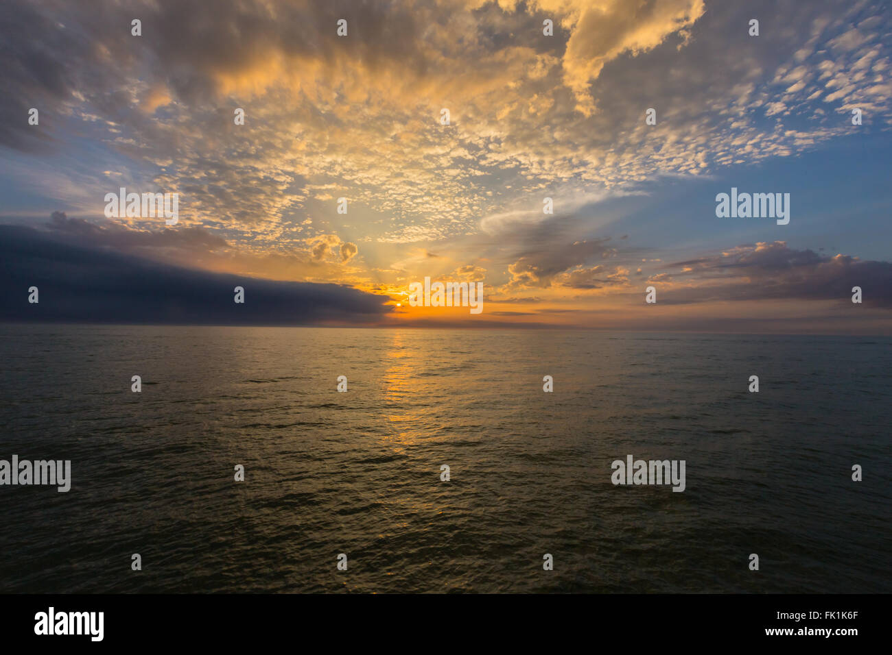 Gulf of mexico sunset hi-res stock photography and images - Alamy