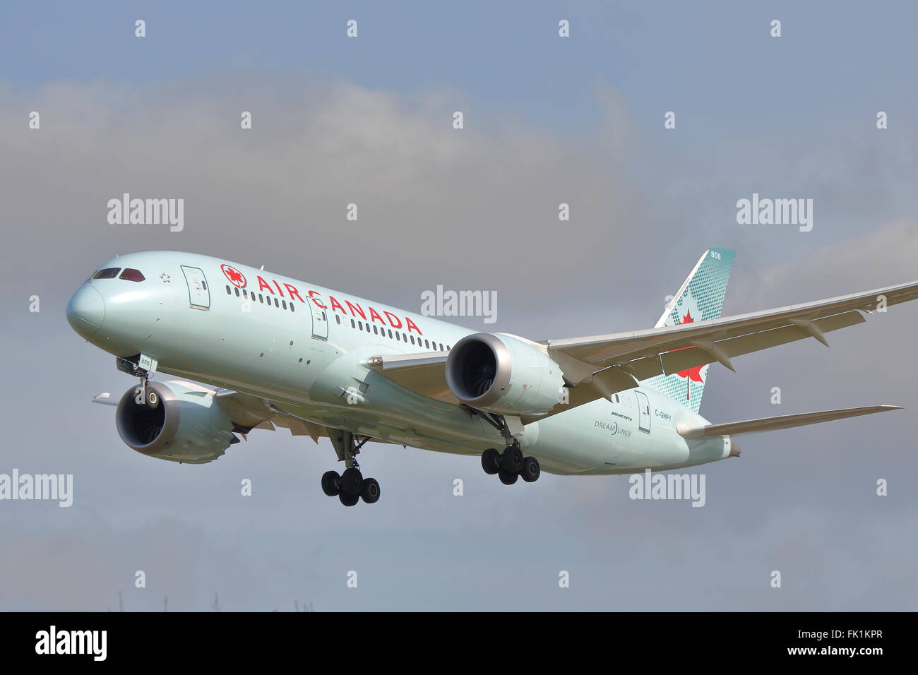 Air Canada Boeing 787-8 C-GHPY landing at London Heathrow Airport, UK ...