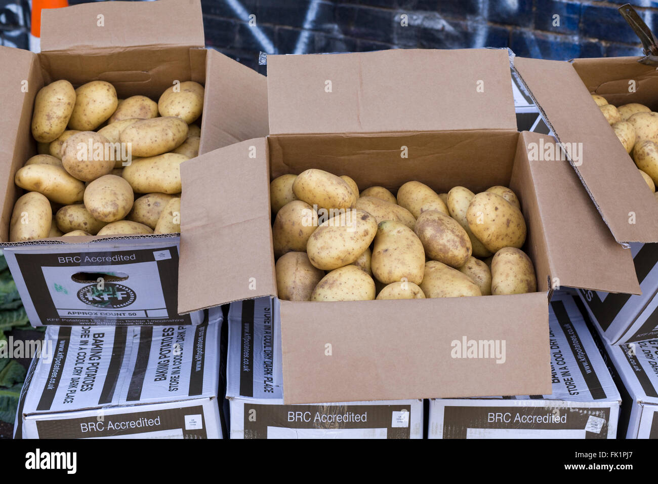 Potato boxes hi-res stock photography and images - Alamy