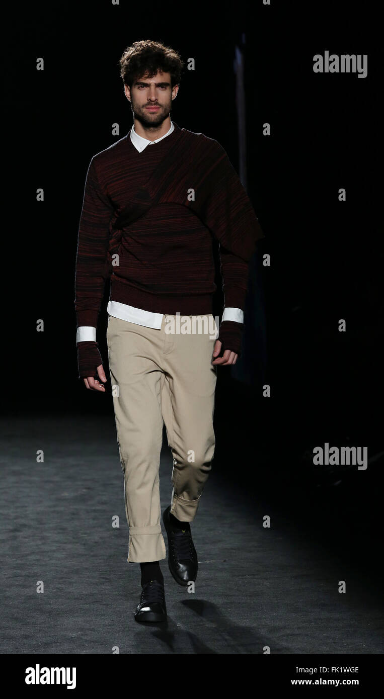 080 Barcelona Fashion Show - Lyle & Scott - Catwalk Featuring: Model ...