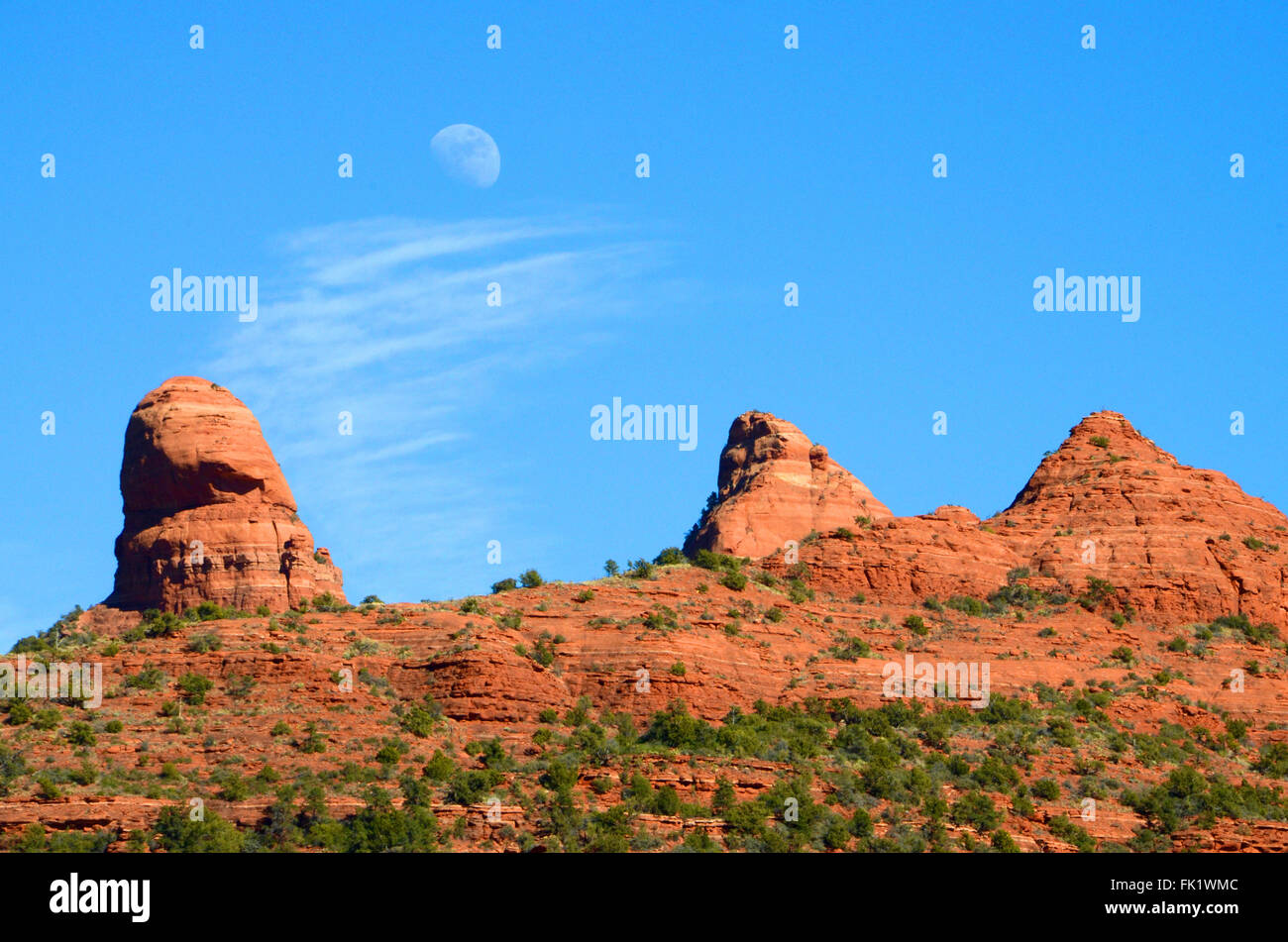 Red rock sedona moon hi-res stock photography and images - Alamy