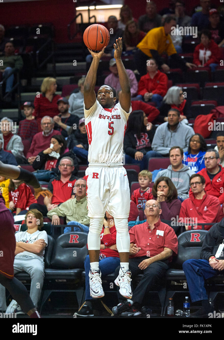 Piscataway, New Jersey, USA. 5th Mar, 2016. Rutgers guard Mike Williams ...