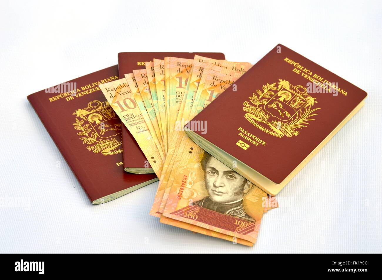 Venezuelan passports and bank notes Stock Photo - Alamy
