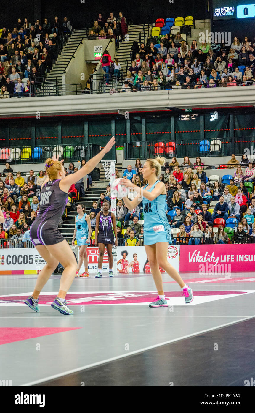 Netball hi-res stock photography and images - Alamy