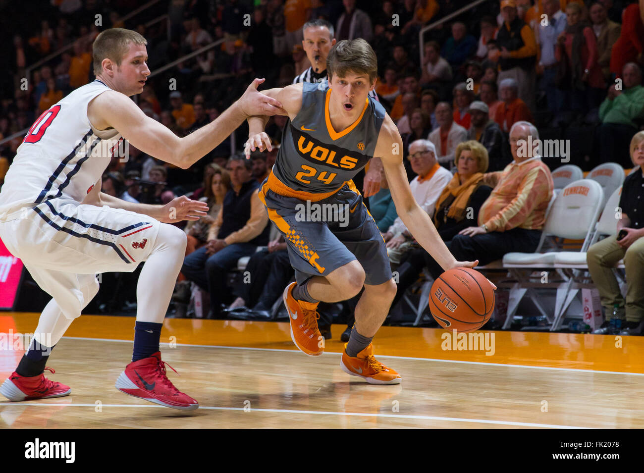 March 5, 2016: Lucas Campbell #24 of the Tennessee Volunteers drives to the basket against Jake ...