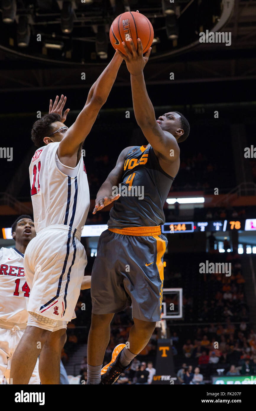 March 5, 2016: Armani Moore #4 of the Tennessee Volunteers tries to ...