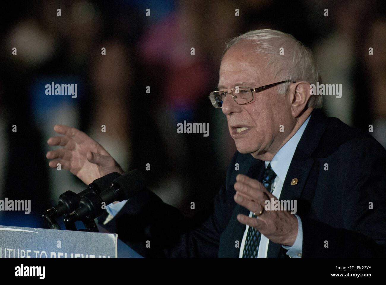 Lawrence, Kansas, USA, 3rd March, 2016 Democratic Presidential ...