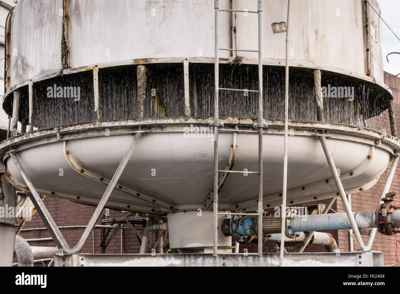 Industrial cooling tower hvac system hi-res stock photography and ...
