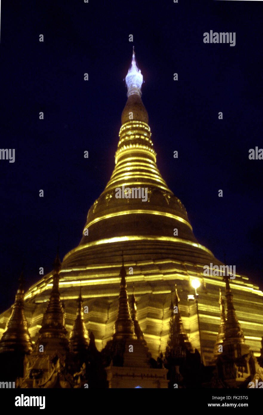 Night view Shwedagon Pagoda, Yangon, Burma Stock Photo - Alamy