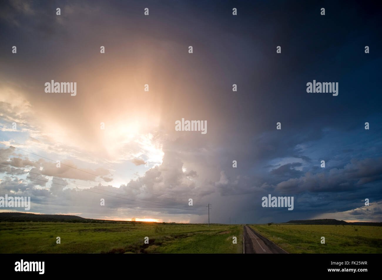 Dramatic cloud build up in the Queensland outback at the height of ...