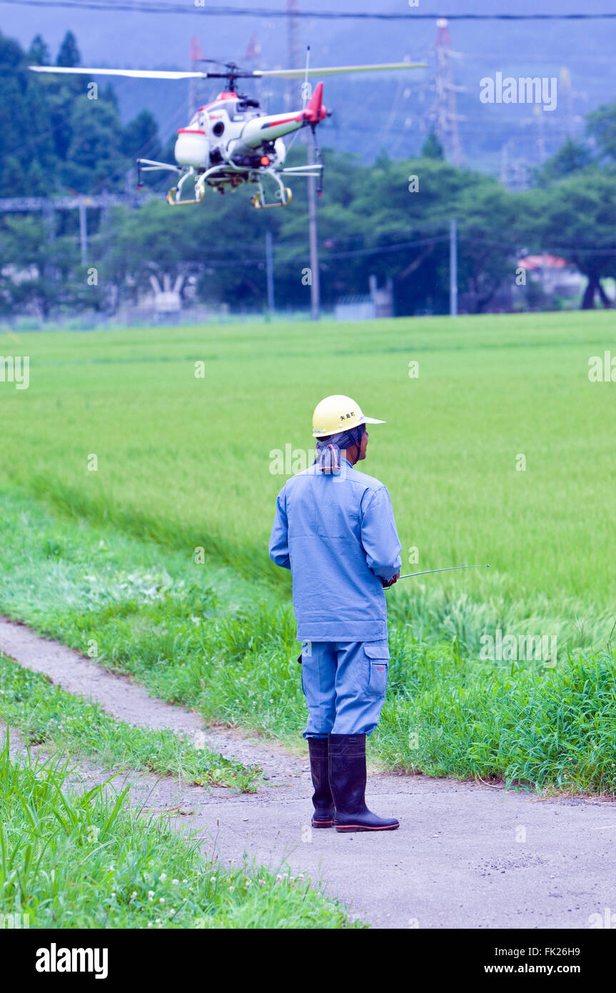 Crop spraying hi-res stock photography and images - Alamy