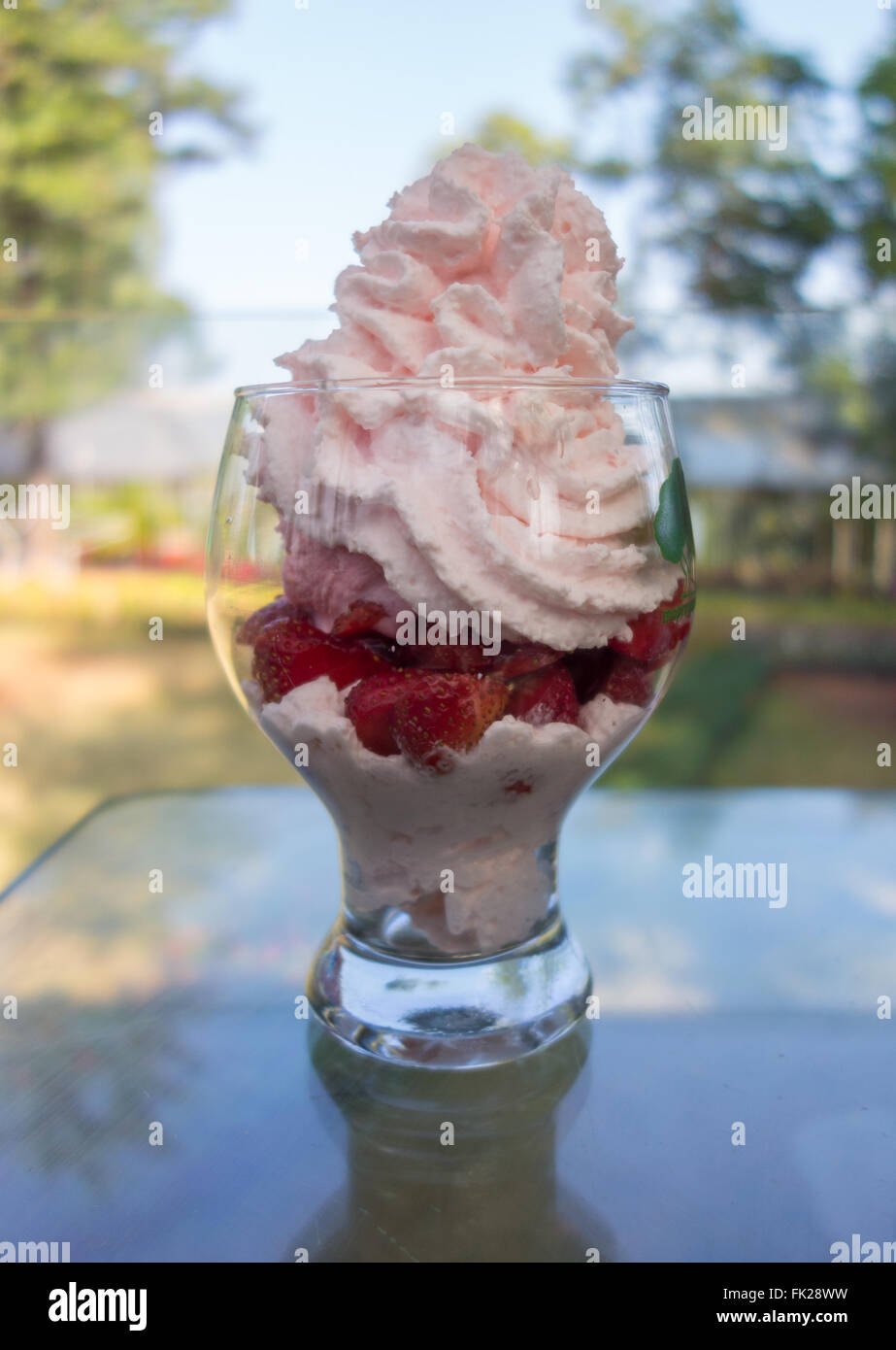 Mapro garden hi-res stock photography and images - Alamy