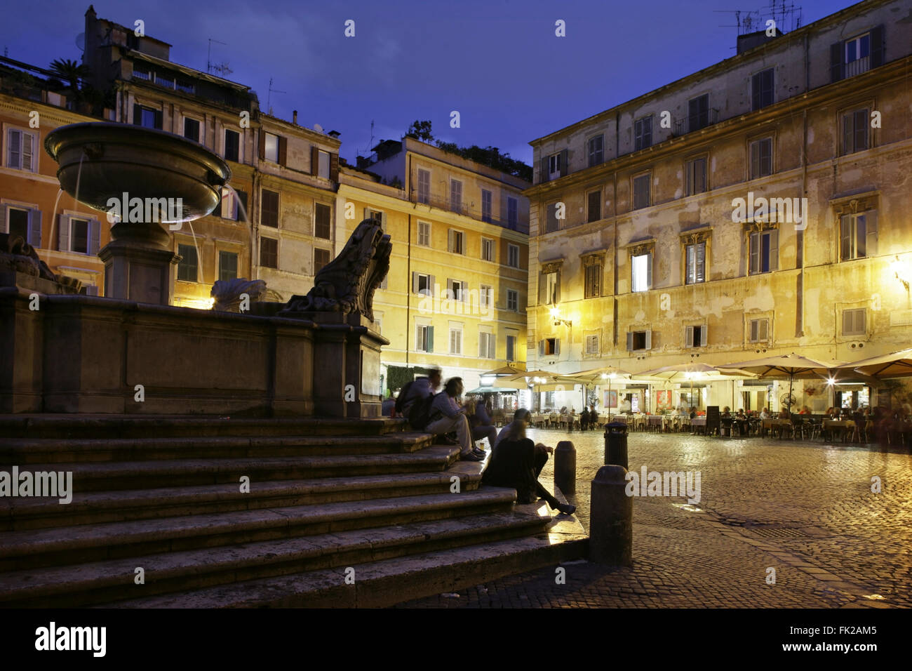 Outdoor restaurants in the Piazza di Santa Maria, Trastevere, Rome ...