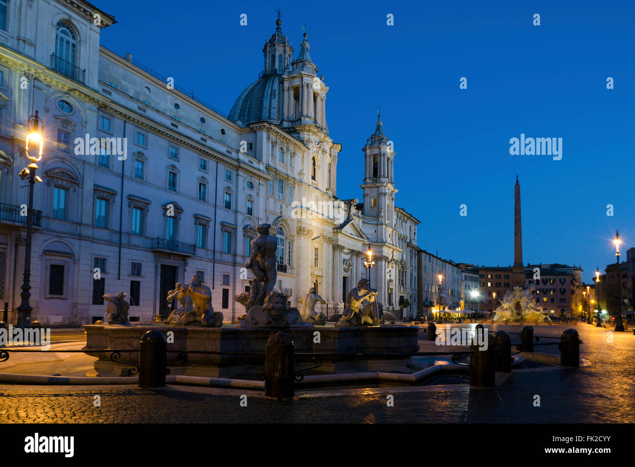 The Piazza Navona in Rome, Italy, by night Stock Photo - Alamy