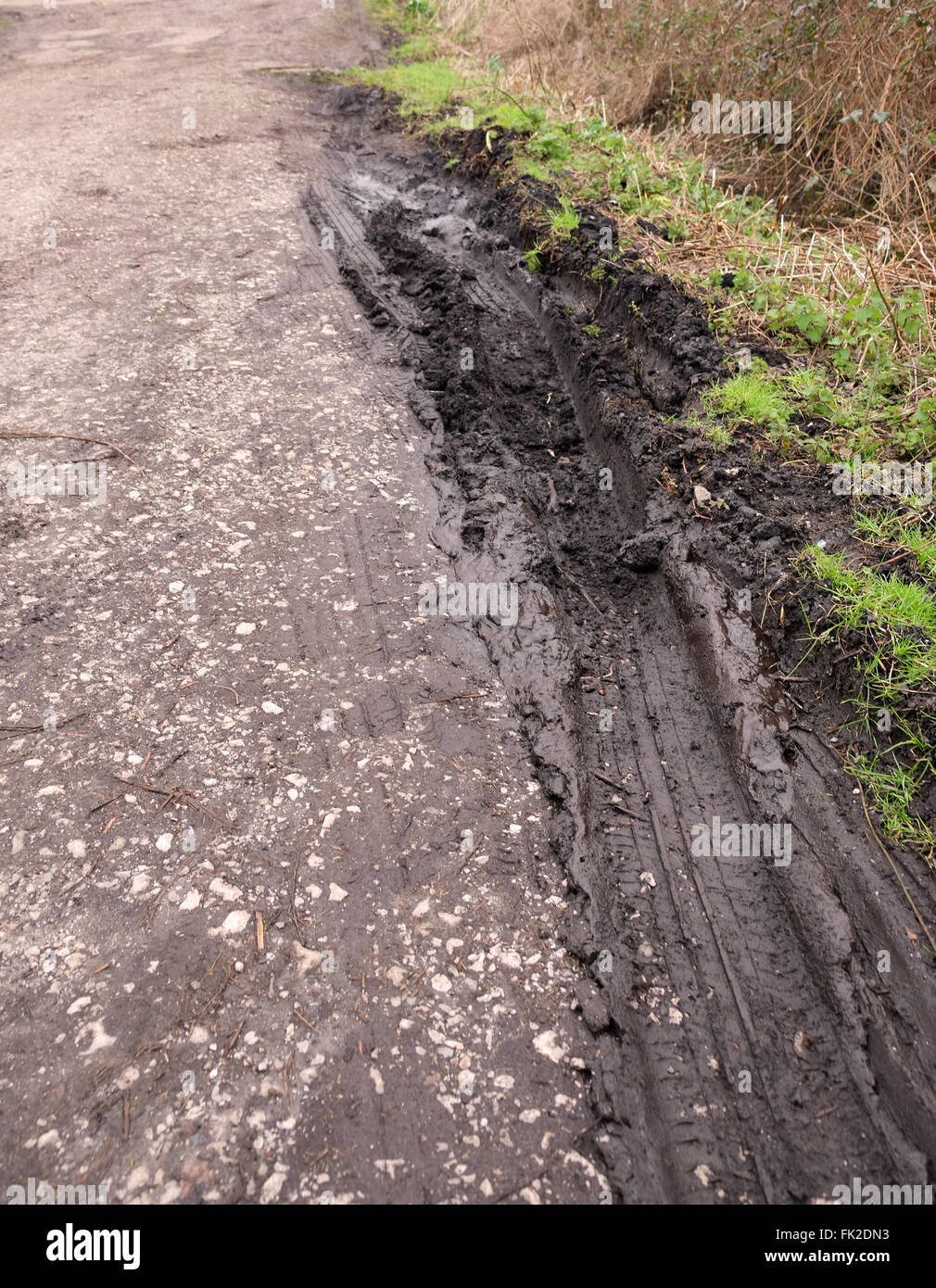 Car narrow road stuck hi-res stock photography and images - Alamy