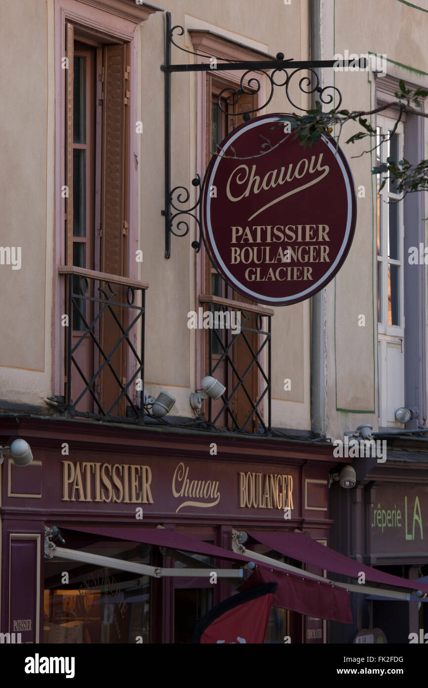 Pastry shop sign hi-res stock photography and images - Alamy
