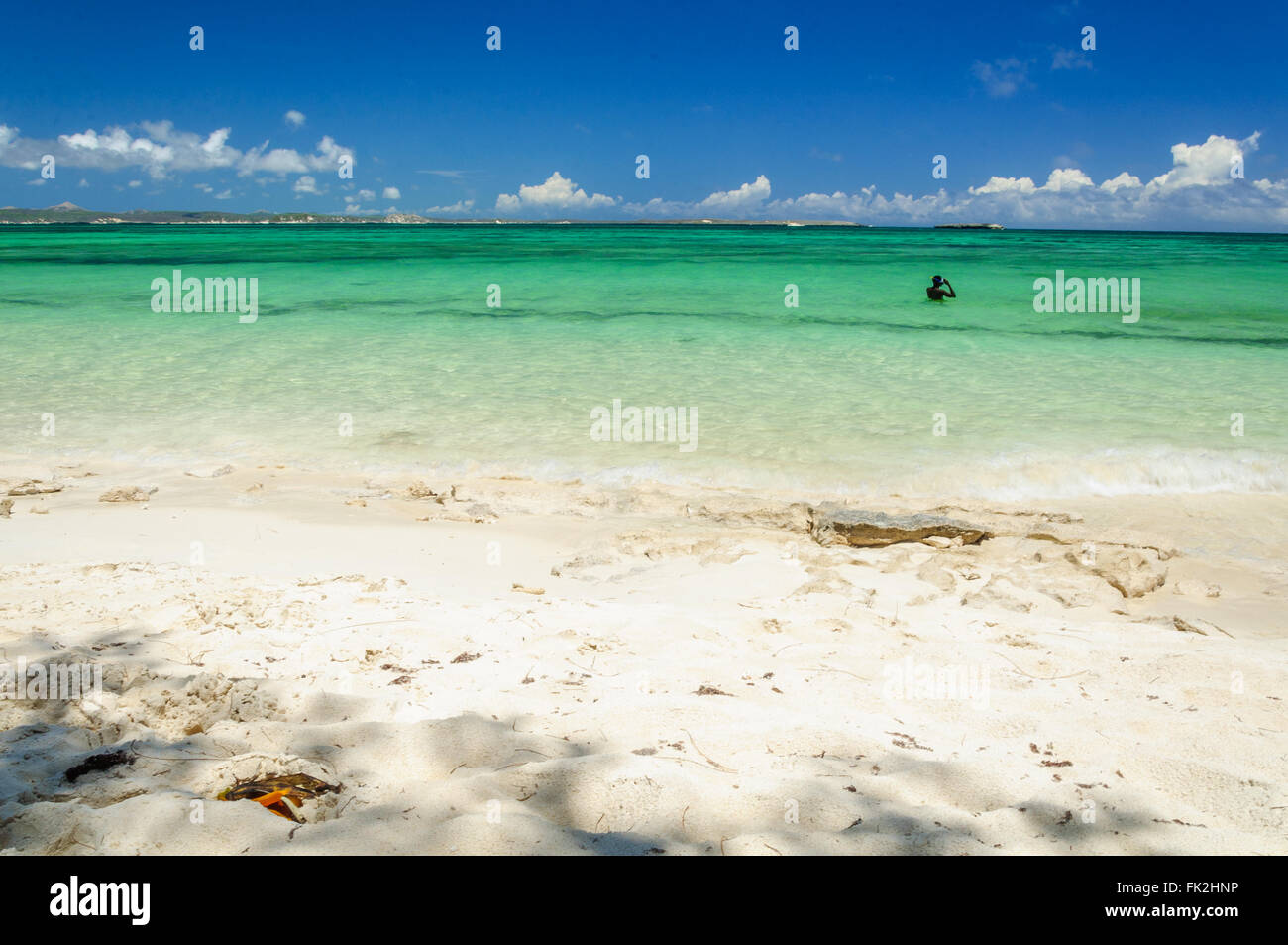 Turquoise paradise waters at Baie d'Emeraudes, Madagascar Stock Photo ...